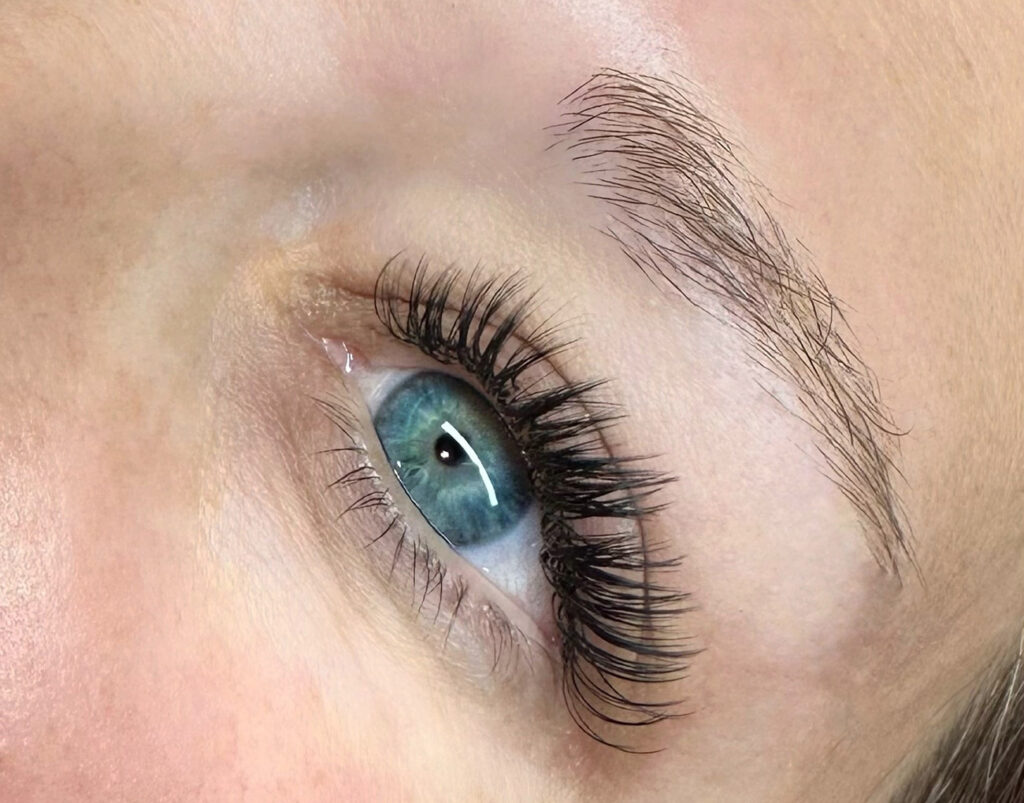 Professional Long-Lasting Lash Extensions | Volume Lash Extension Salon